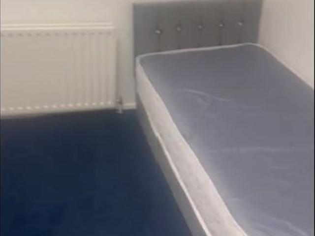Room in a Shared Flat, Moseley St, B12