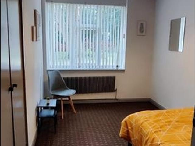 Room in a Shared Flat, Manchester, M16