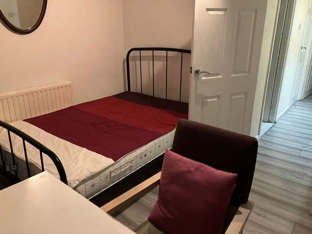 Room in a Shared Flat, Mandeville House, SE1