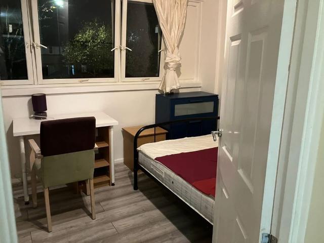 Room in a Shared Flat, Mandeville House, SE1