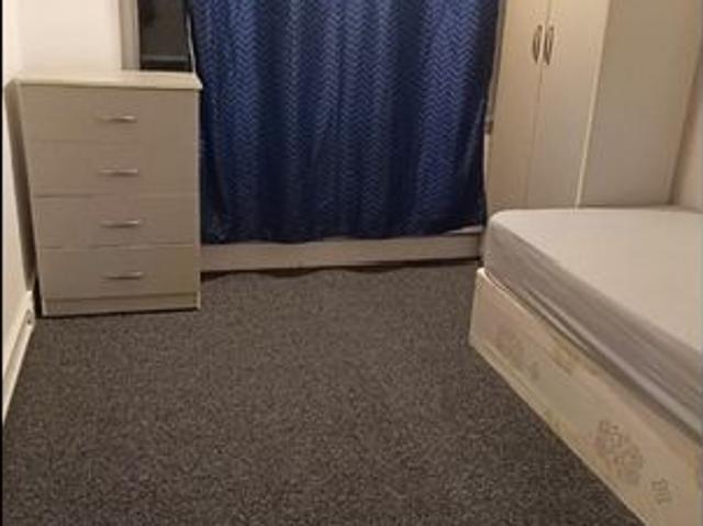 Room in a Shared Flat, Manor Drive, HA9