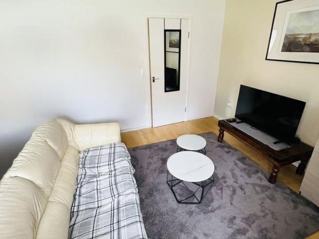 Room in a Shared Flat, Massive Double Room In Vauxhall/Nine, SW8