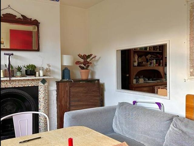 Room in a Shared Flat, Miranda House, N1