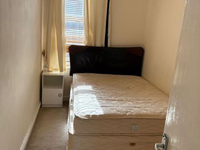 Room in a Shared Flat, Nottingham Road, NG7