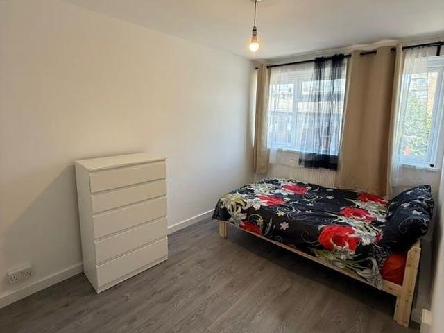 Room in a Shared Flat, Smythe St, E14