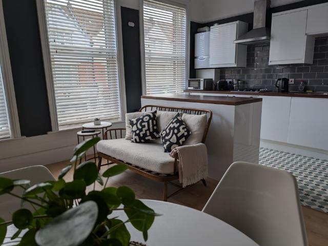 Room in a Shared Flat, Springbank Road, SE13