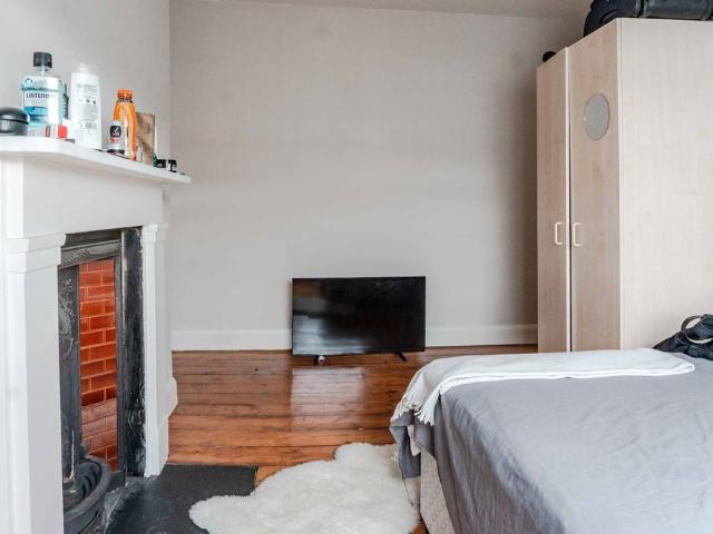 Room in a Shared Flat, Stunning Double Room In Camberwell/B, SE5