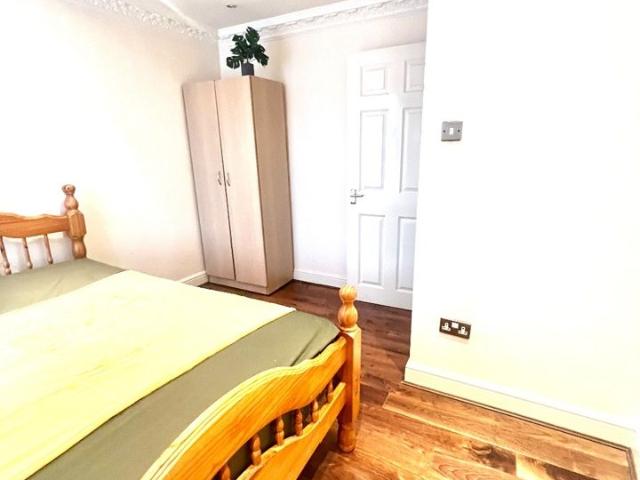 Room in a Shared Flat, Stunning Double Room In North Greenw, SE10
