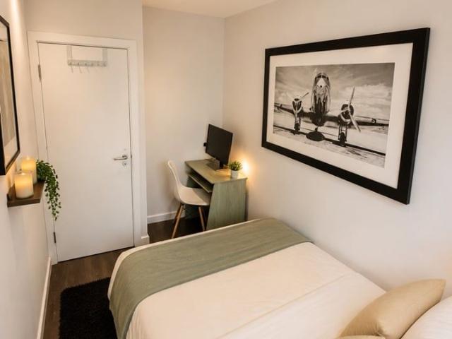 Room in a Shared Flat, Stunning Double Room In South Kensin, SW3