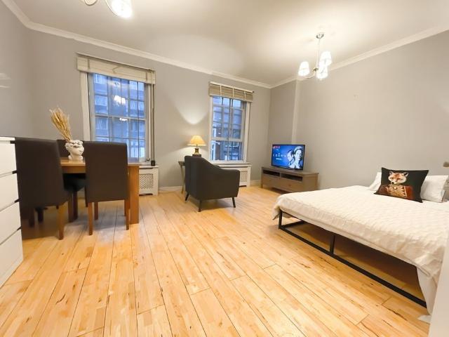 Room in a Shared Flat, St Michaels St, W2