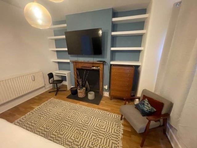 Room in a Shared Flat, Stephendale Road, SW6