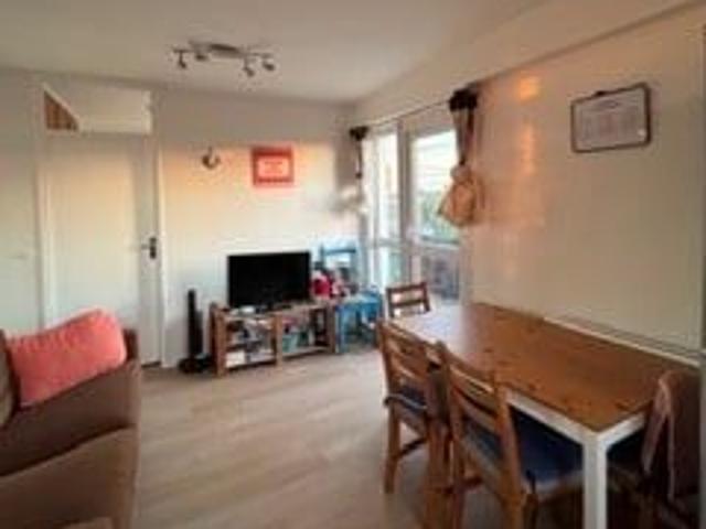 Room in a Shared Flat, Strathdon Drive, SW17