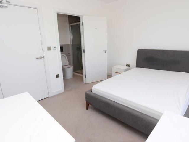 Room in a Shared Flat, Surrey Quays Road, SE16