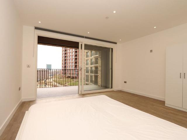 Room in a Shared Flat, Surrey Quays Road, SE16