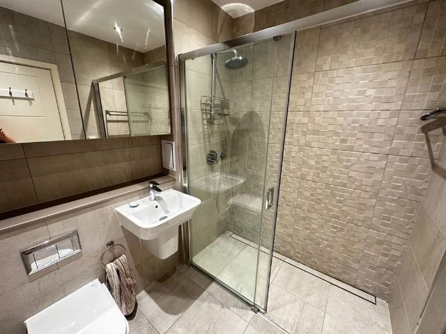Room in a Shared Flat, Peloton Avenue, E20