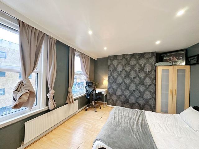 Room in a Shared Flat, Plough Way, SE16