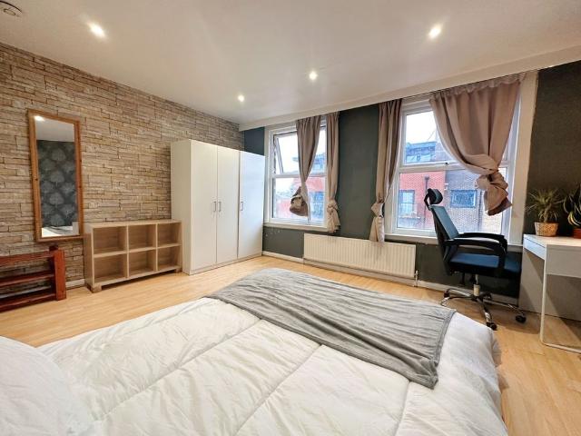 Room in a Shared Flat, Plough Way, SE16