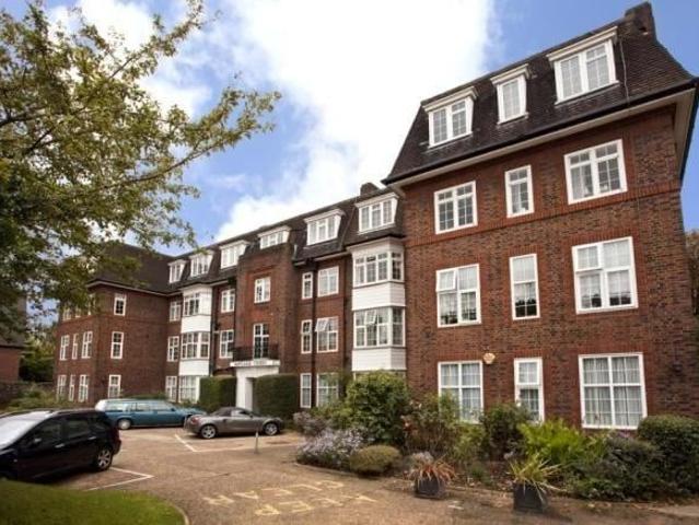 Room in a Shared Flat, Rutland Court, SE5