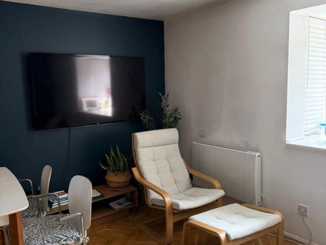 Room in a Shared Flat, Ruckholt Road, E10