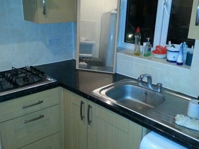 Room in a Shared Flat, Woodside, SE25