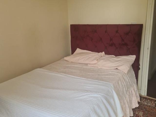 Room in a Shared Flat, Warrington Crescent, W9