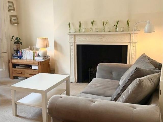 Room in a Shared Flat, Warwick Avenue, W9