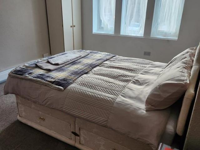 Room in a Shared Flat, Wellgate, S60