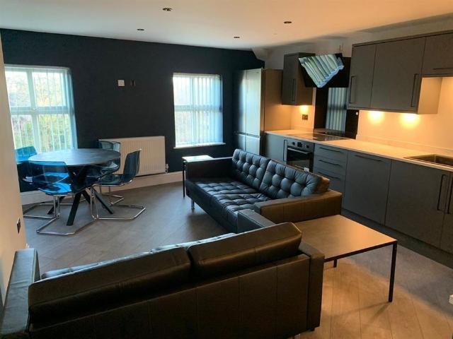 Room in a Shared Flat, West Derby Road, L6