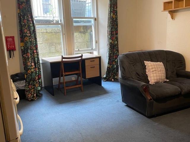 Room in a Shared Flat, West End Park Street, G3
