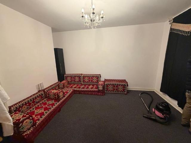 Room in a Shared Flat, Weston St, SE1