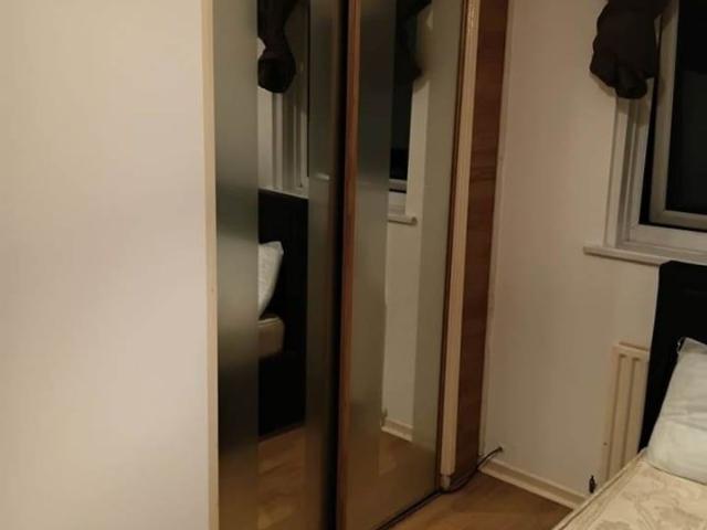 Room in a Shared Flat, Wheatley Close, NW4