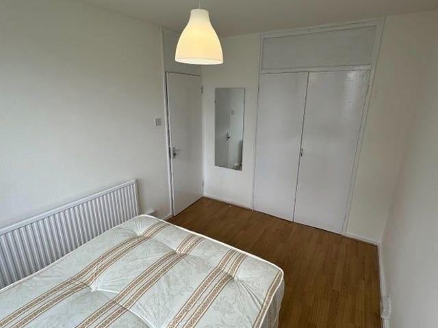 Room in a Shared Flat, Whitechapel Road, E14
