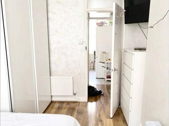 Room in a Shared Flat, Wild St, WC2B