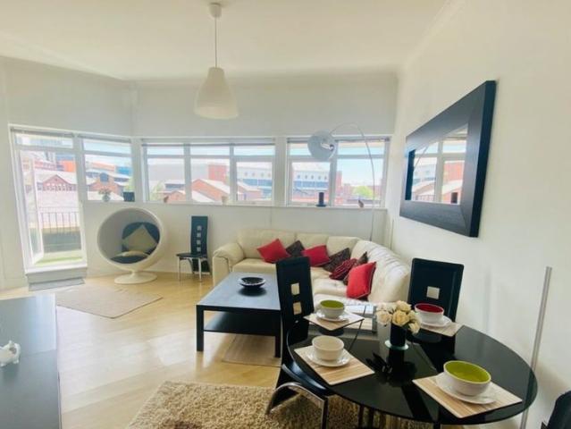 Room in a Shared Flat, Townsend Way, B1