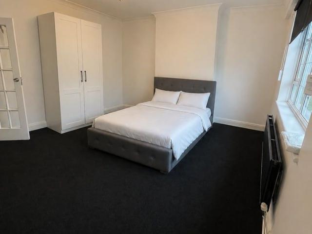 Room in a Shared Flat, Tavistock Road, CR0
