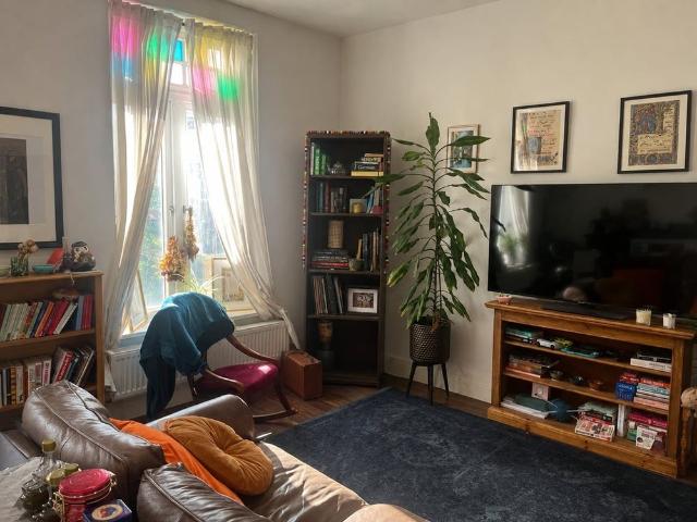 Room in a Shared Flat, The Broadway, N8