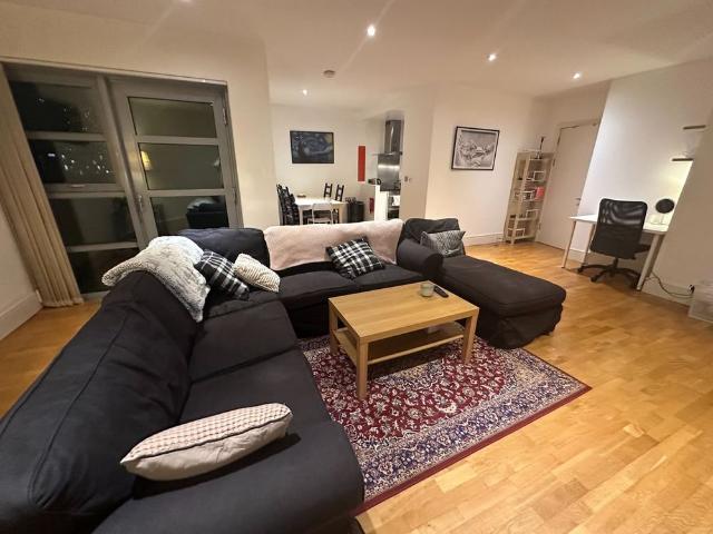 Room in a Shared Flat, The Lock Building, M1
