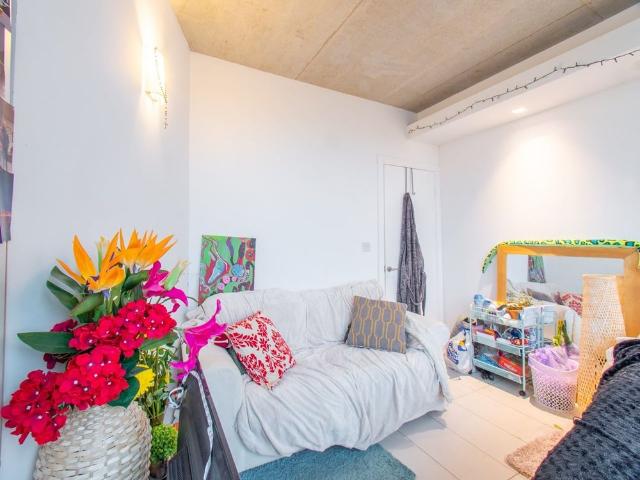 Room in a Shared Flat, Tidal Basin Road, E16
