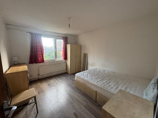 Room in a Shared Flat, Tufnell Court, E3