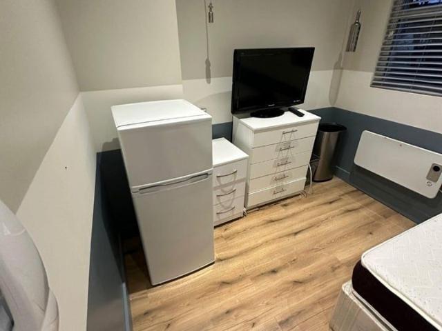Room in a Shared Flat, Vectis Road, SW17