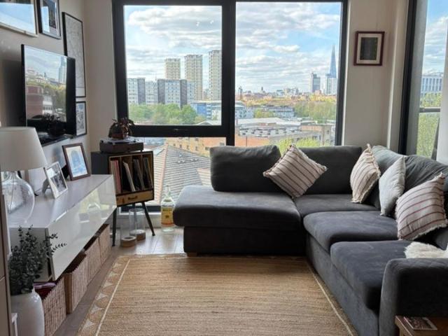 Room in a Shared Flat, Verney Road, SE16