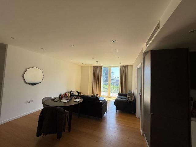 Room in a Shared Flat, Victory Parade, E20
