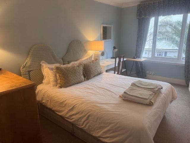 Room in a Shared House, Mysore Road, SW11