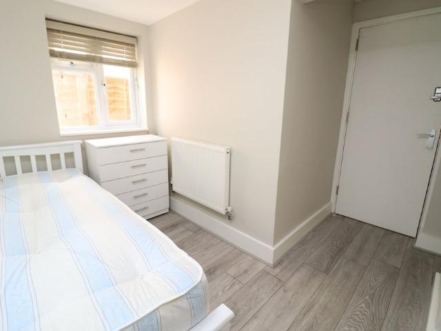 Room in a Shared House, Mabley Street, E9