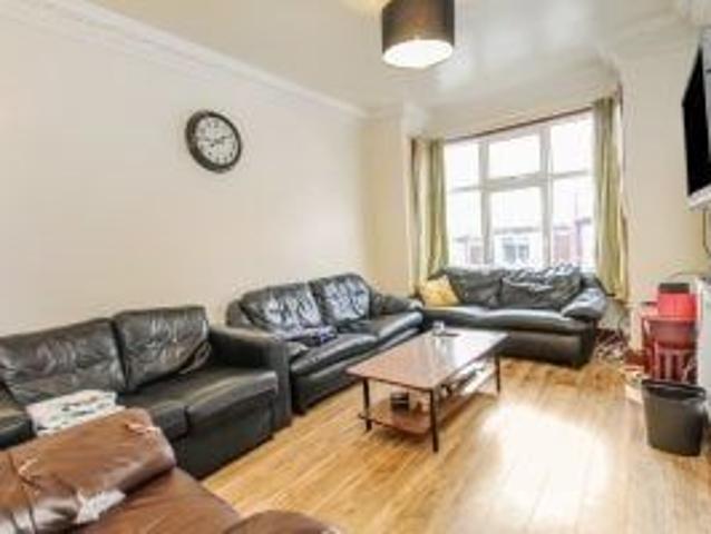 Room in a Shared House, Manor Drive, LS6