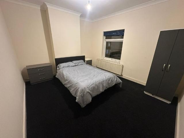 Room in a Shared House, Markby Road, B18