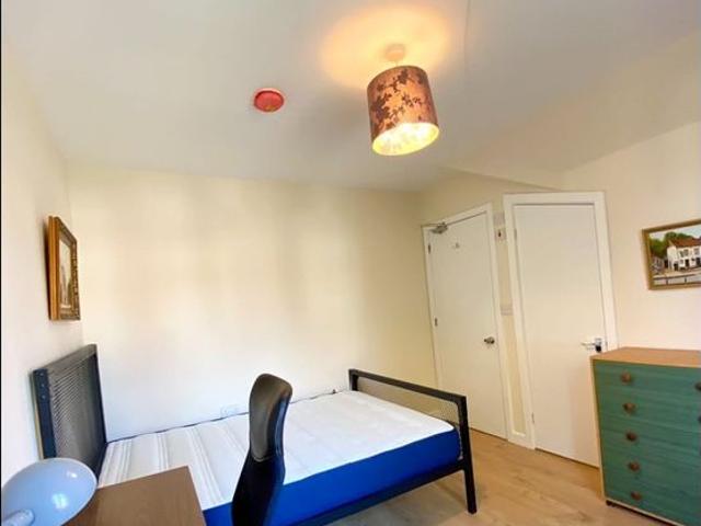 Room in a Shared House, Mayfield Road, SO17