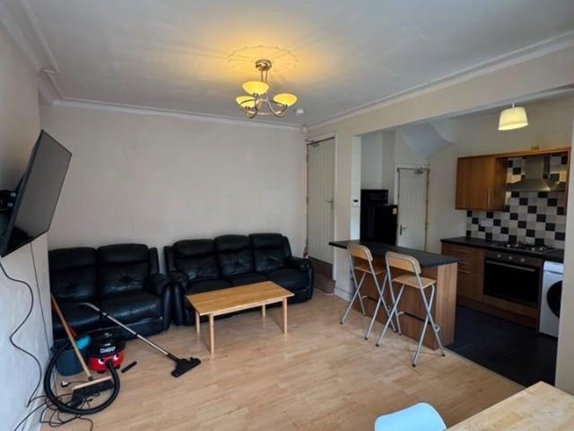 Room in a Shared House, Mayville St, LS6