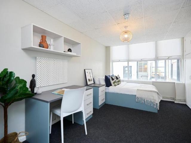 Room in a Shared House, Medway Street, SW1P