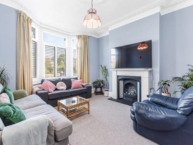 Room in a Shared House, Mercers Road, N19